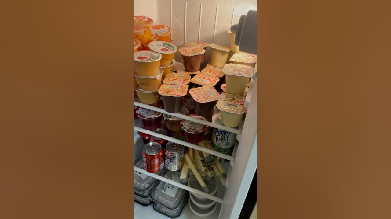 Холодильник в доме престарелых в Америке. - YouTube