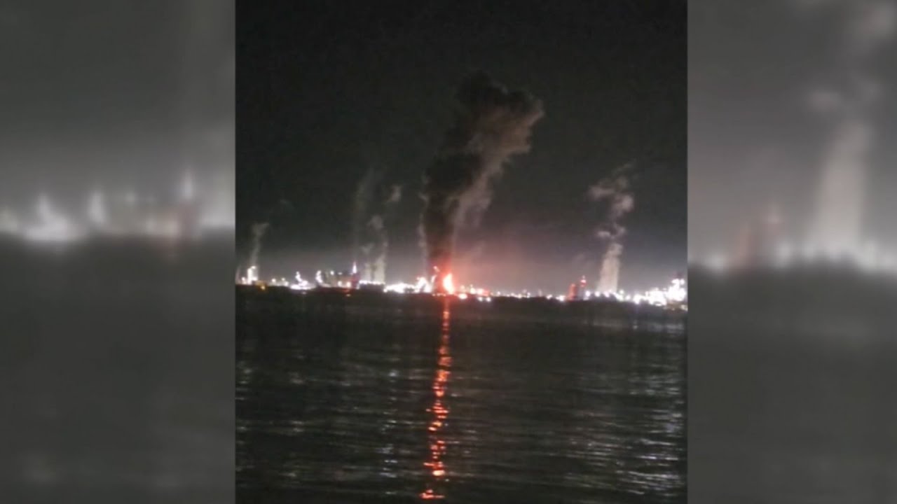 MASSIVE FIRE AND EXPLOSION AT POSCO - YouTube