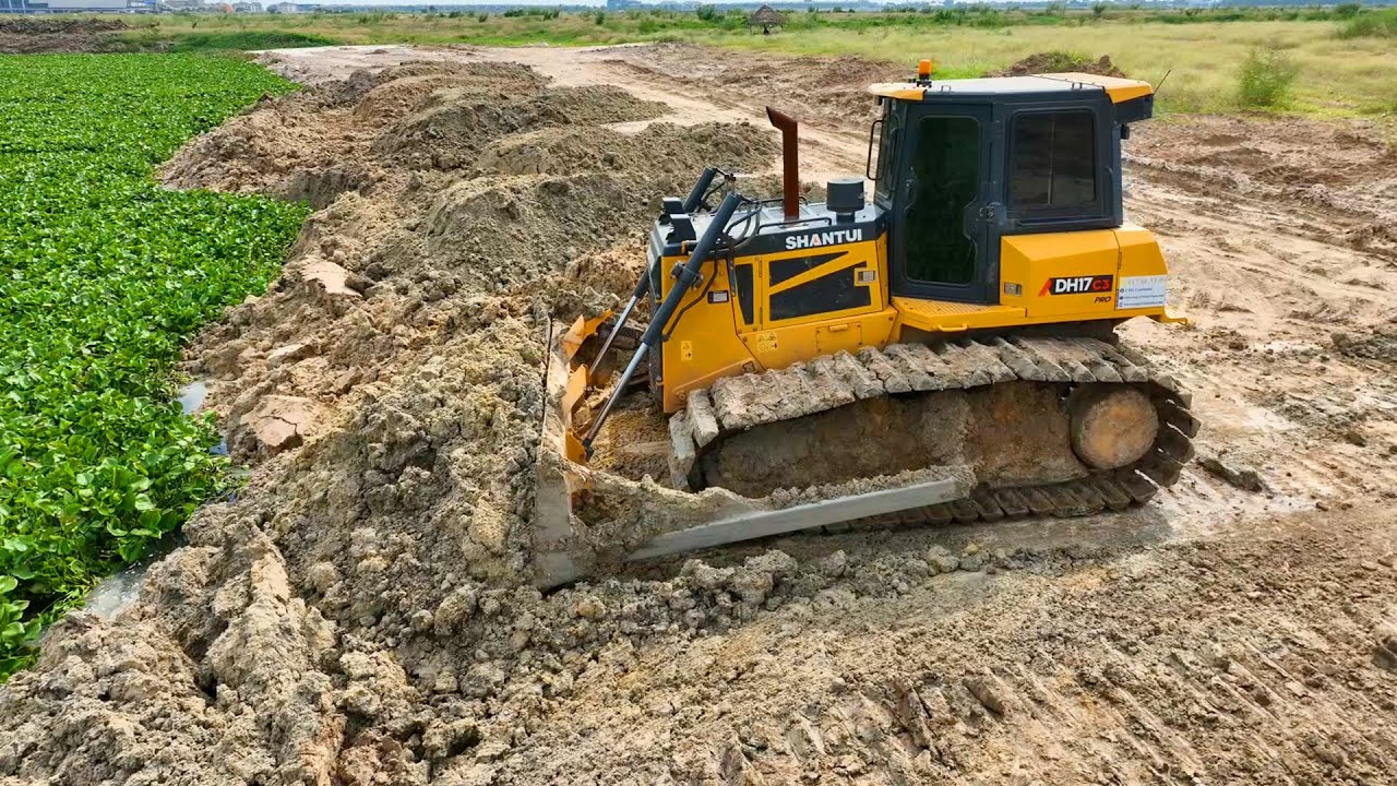 Good!!!Amazing Big Power Dozer SHANTUI DH17 C3 & KOMATSU D58 & 25T ...