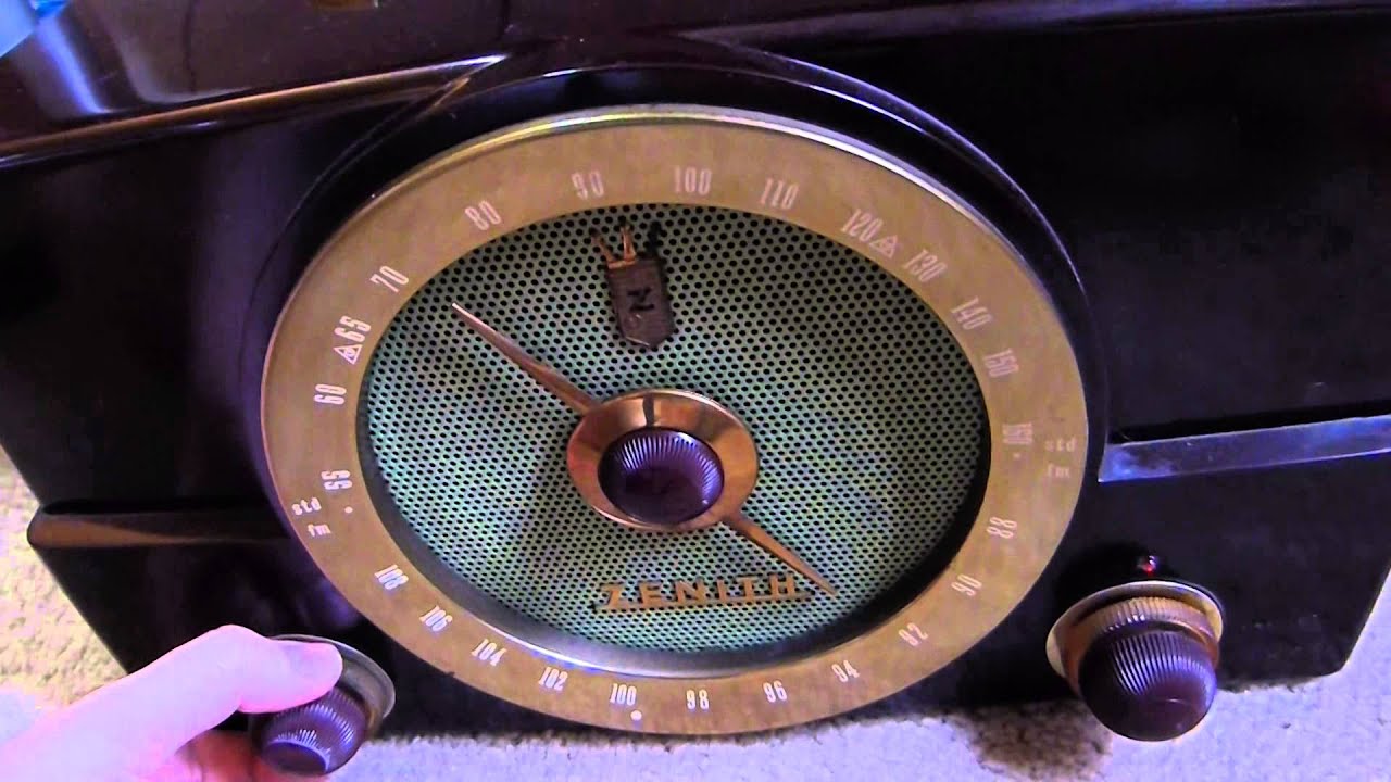 1953 Zenith Model K725 Tube radio (made in the USA) - YouTube