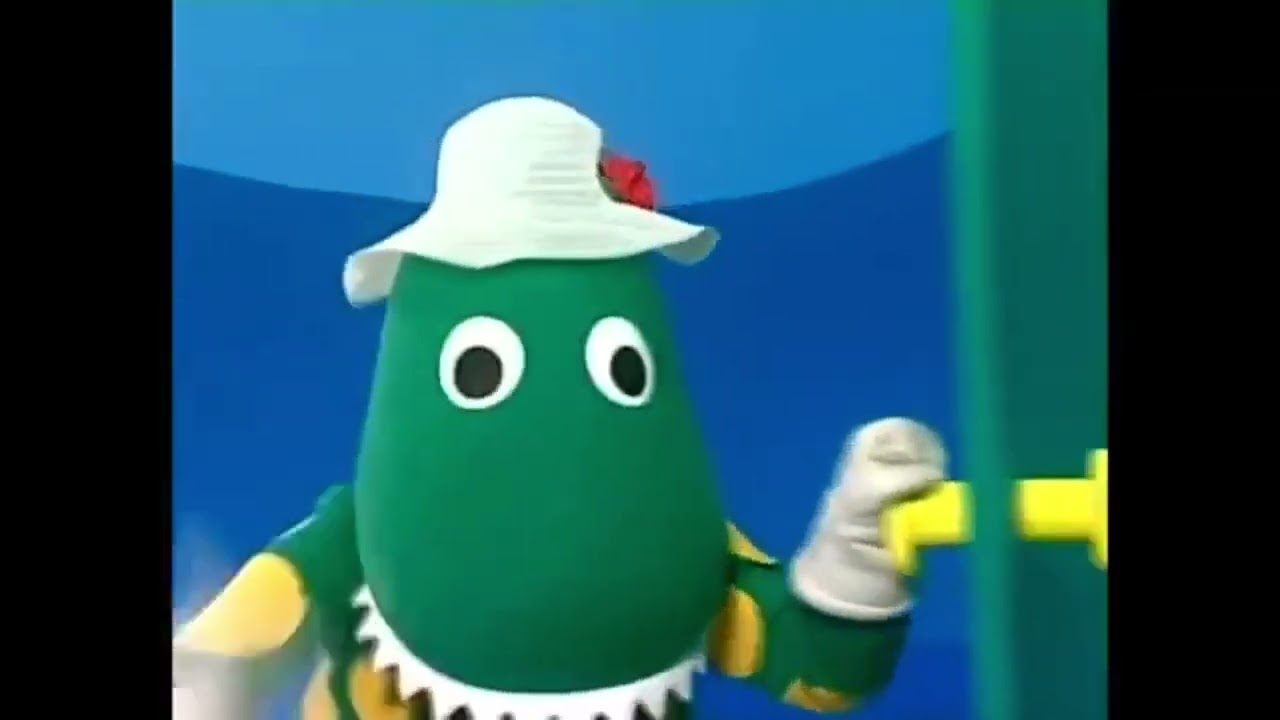 Dorothy The Dinosaur (Tell Me Who Is That Knocking?) - YouTube