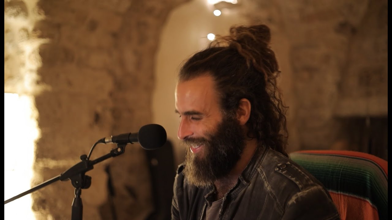 Alanda ~ Hello My Brother ~ Live Session From The Cave - YouTube