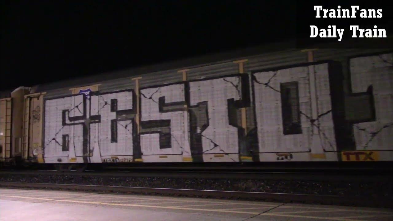 Autorack Train CN E271 With CN 8952 Heritage & CN 8833 Locomotives Sarnia - YouTube