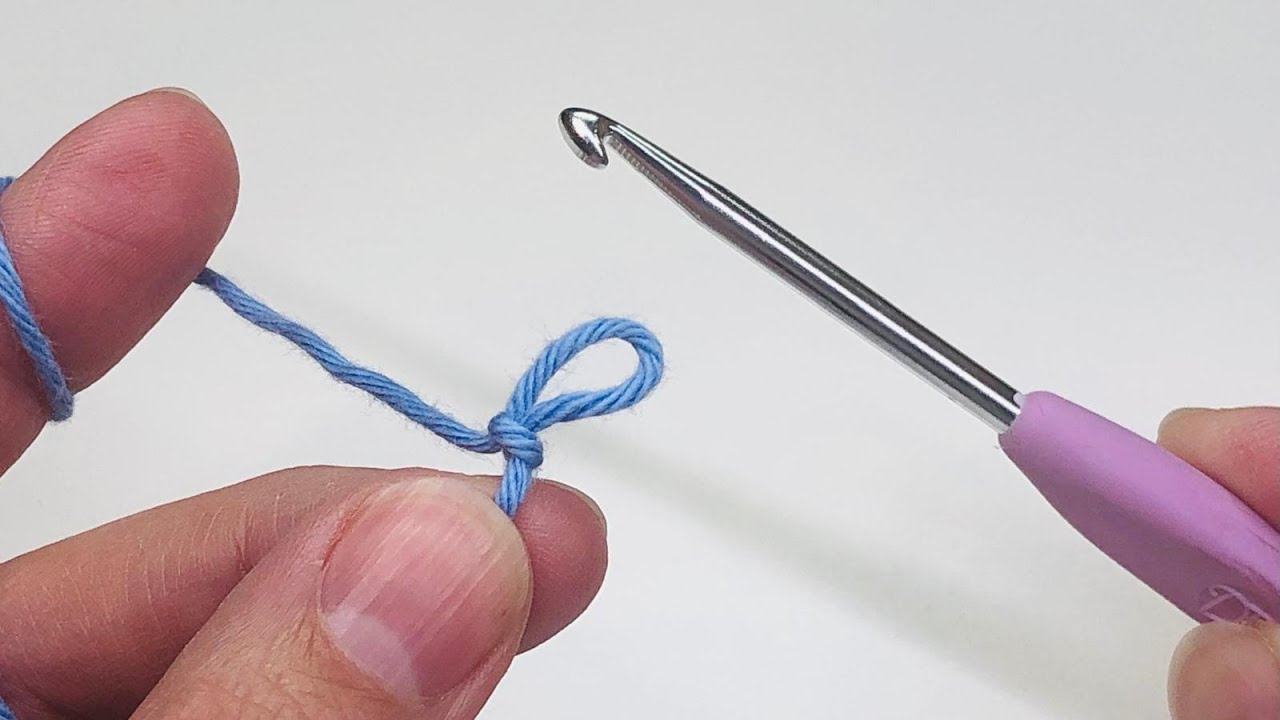 How to crochet the initial loop? Easy crochet tutorial for beginners ...