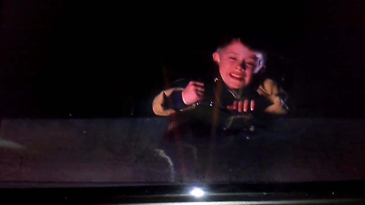 Home Alone 2 Direct Hit! Bricks 1992 - YouTube