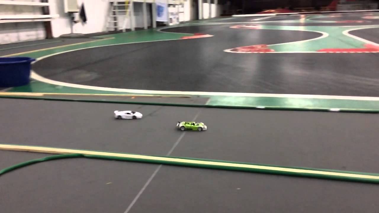 Slow Motion Mini Z AMCR - YouTube