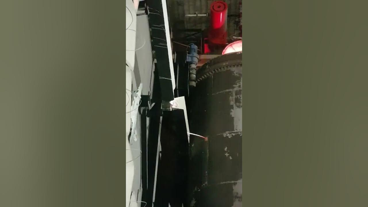 colando pailas de 400 kgm al 6063 - YouTube