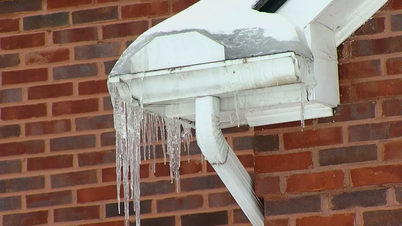 Tips to remove ice dams after a winter storm - YouTube