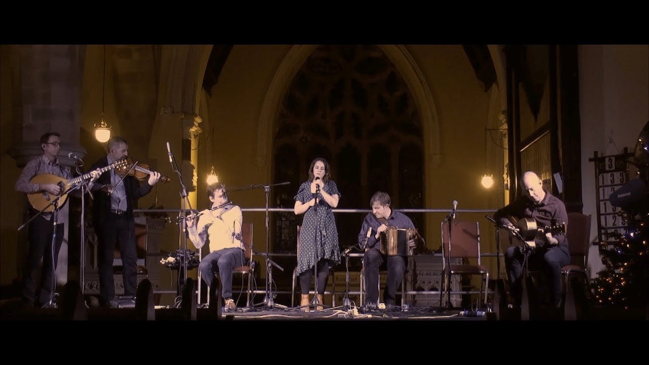 Danú-Don Oíche Úd i mBeithil (I sing of that night in Bethlehem) - YouTube
