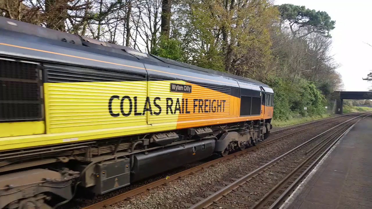 4K:: Colas Rail 66849 passing Ivybridge with a short engineers train ...