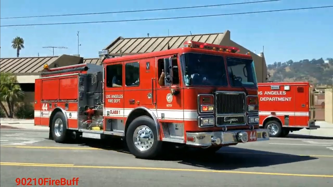 LAFD Engine 44 Responding - YouTube