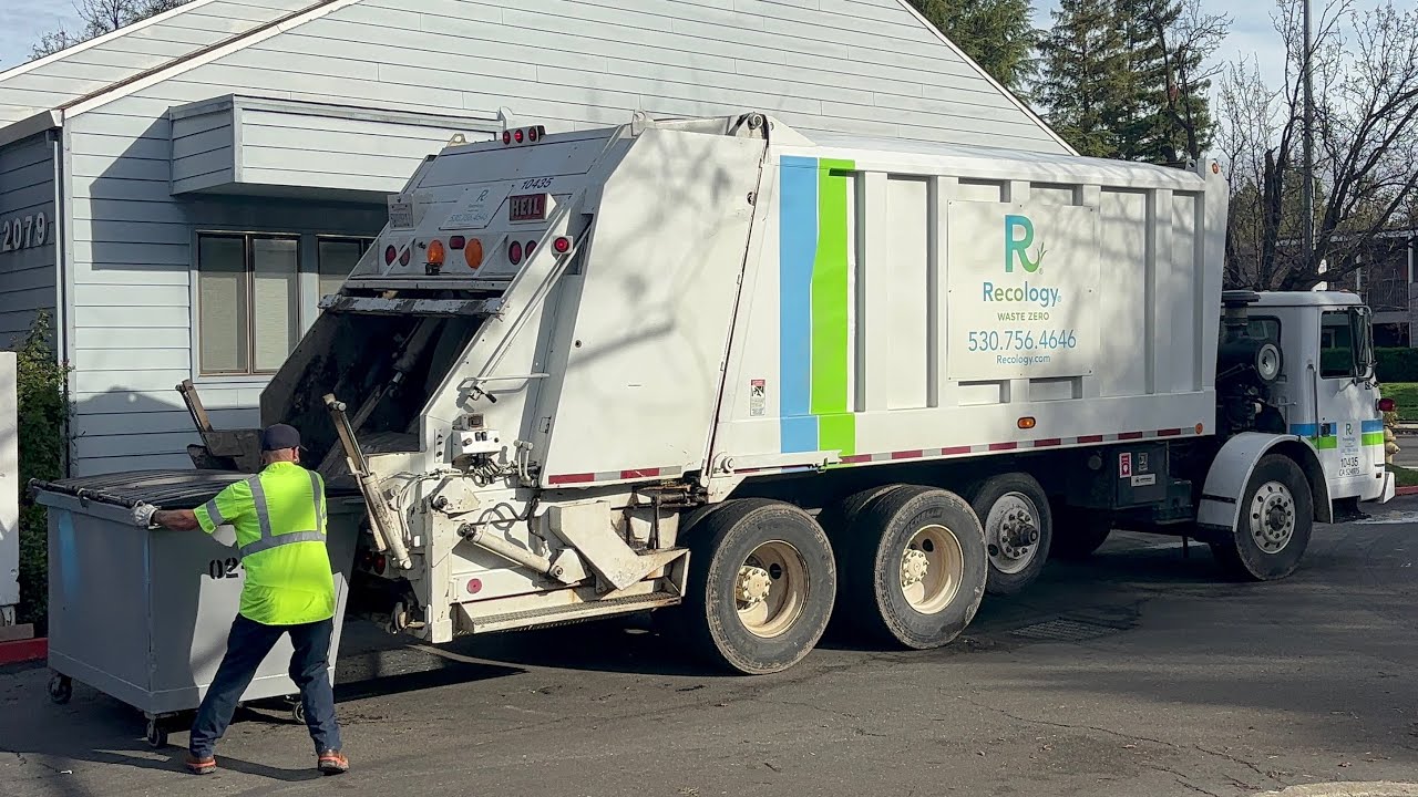 Volvo WXLL Ribbed Body Heil 5000 - YouTube