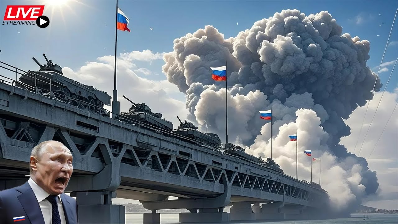 Just happened! The Crimean Bridge collapsed after Russian troops tried ...
