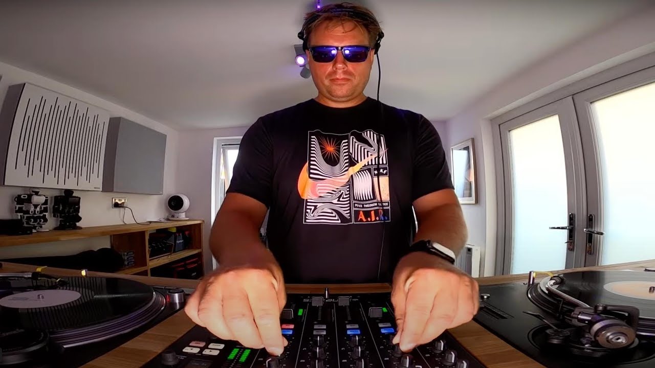 Hardgroove Techno DJ set | 100% Vinyl | Xone PX5 - YouTube