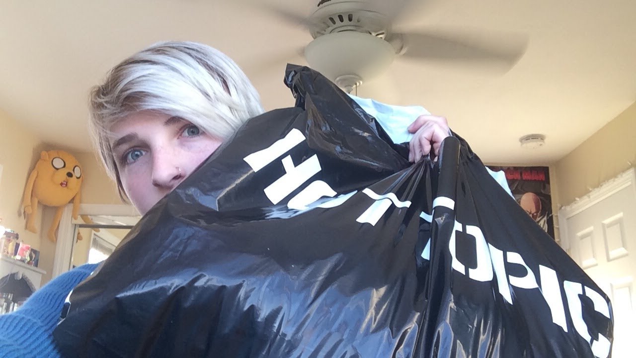 Hot Topic Black friday 2017 ($130 spent) - YouTube