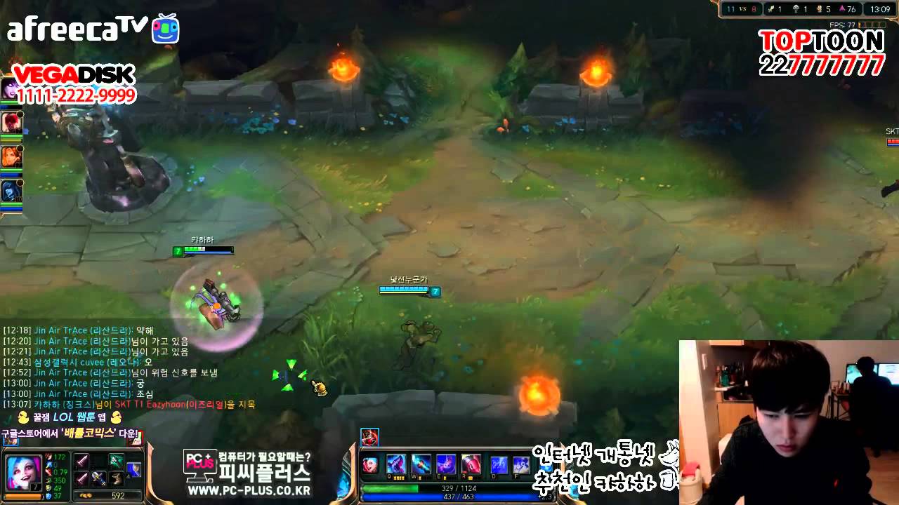 [캬하하] 징크스 VS 이즈리얼 ( SKT T1 EasyHoon 과 봇라인전 ) - YouTube