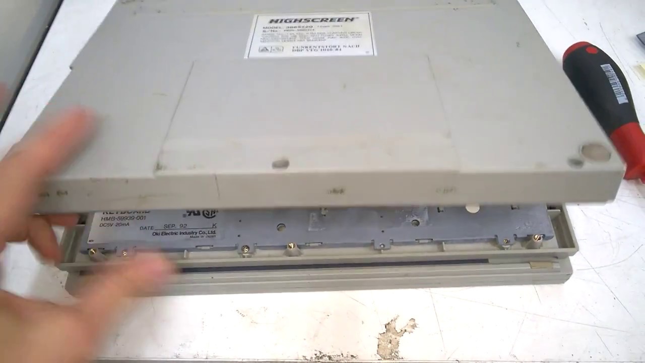 Highscreen Laptop 386 SX 25 Vintage: What's inside? #dailybeb Ep.3 ...