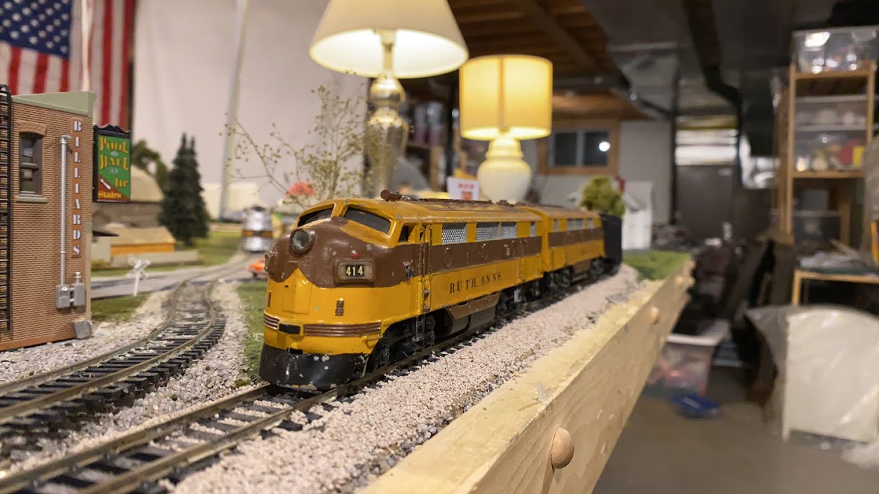 Running Some Model Trains & Locomotives Live - YouTube
