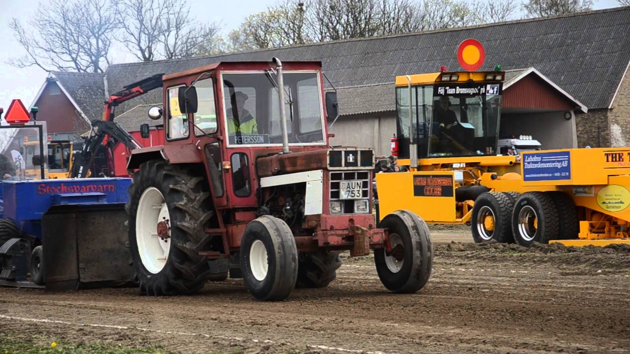 Standard 4400kg, Ralf Alex Petersson IH 1246 - Traktorpulling ...