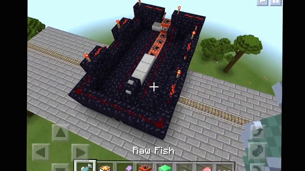 Minecraft Pocket Edition | Building the Attack on Titan Trost District ...