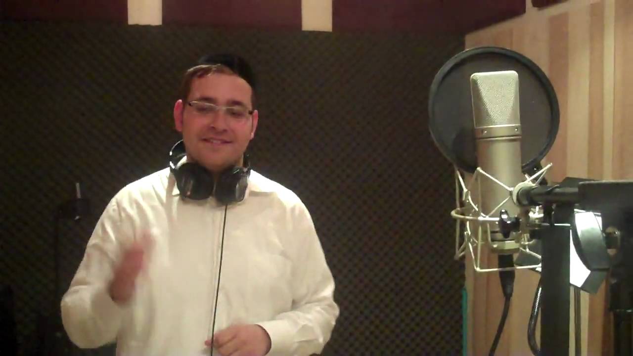 Dovid Gabay At Studio Introducing Upcoming Album - YouTube