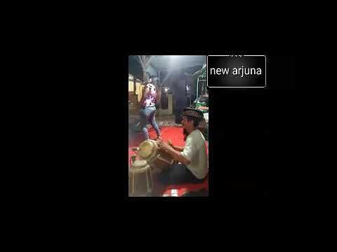 Tulang rusuk rita sugiarto..dinyanyikan mis lena geboy