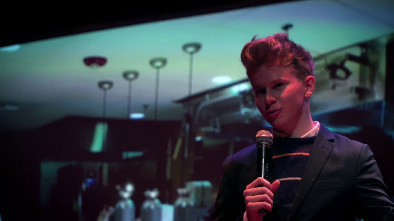 Chef Flynn – Clip: "Chef Bashing" - YouTube