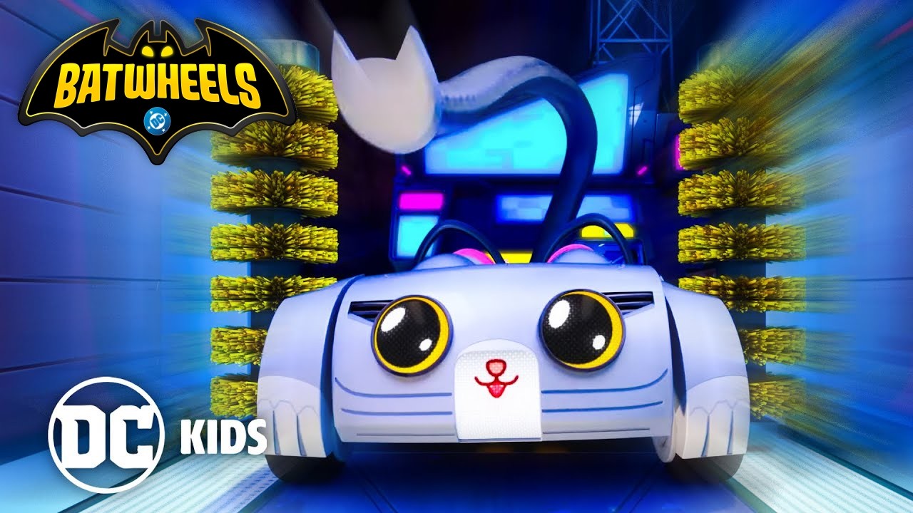 😵‍💫🌪️ Chaotic Sleepover! | #Batwheels | @dckids - YouTube