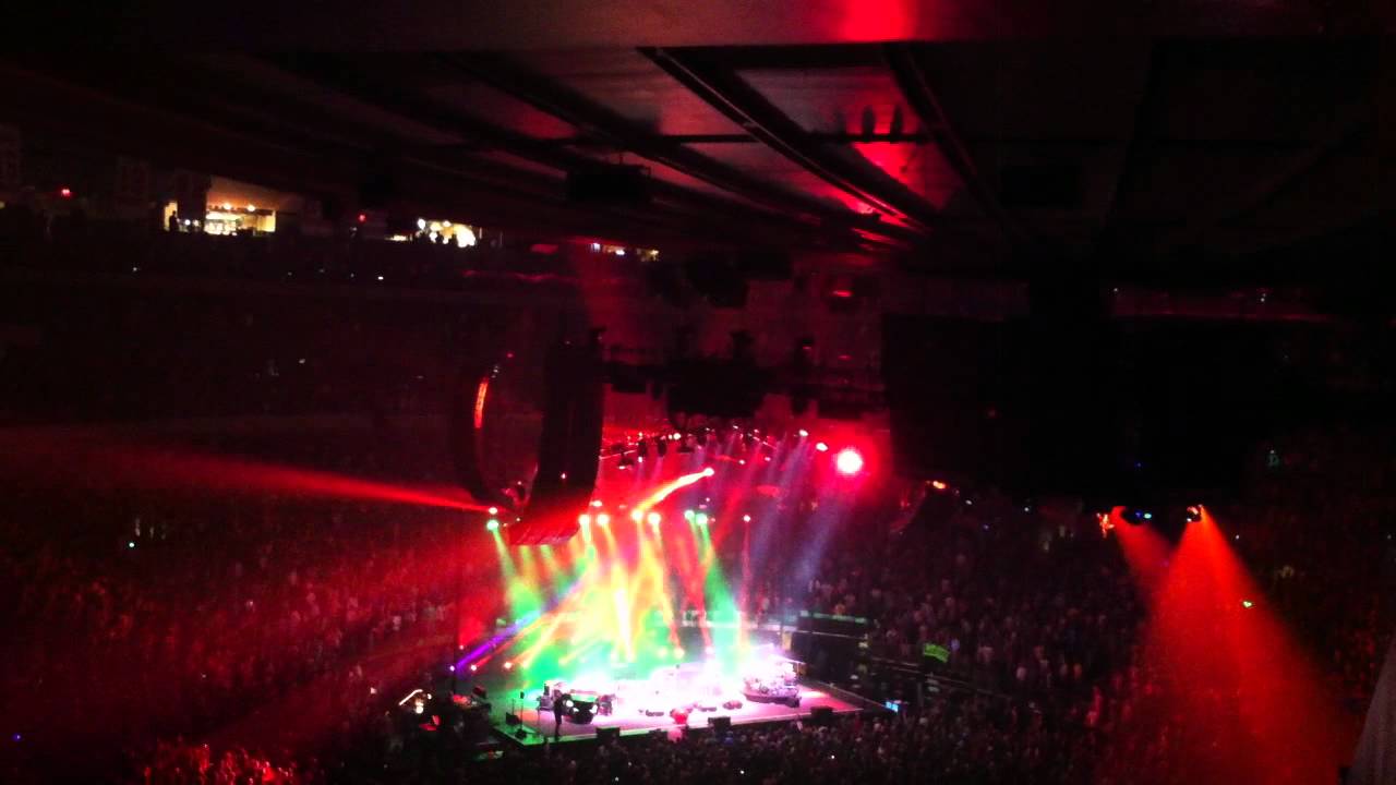 Phish: 2011-12-30.Backwards Down The Number Line - YouTube