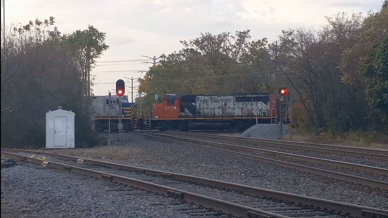 CN Manifest SB at Barrington with Ex Citi Rail and Rare GP-40 Old CN ...