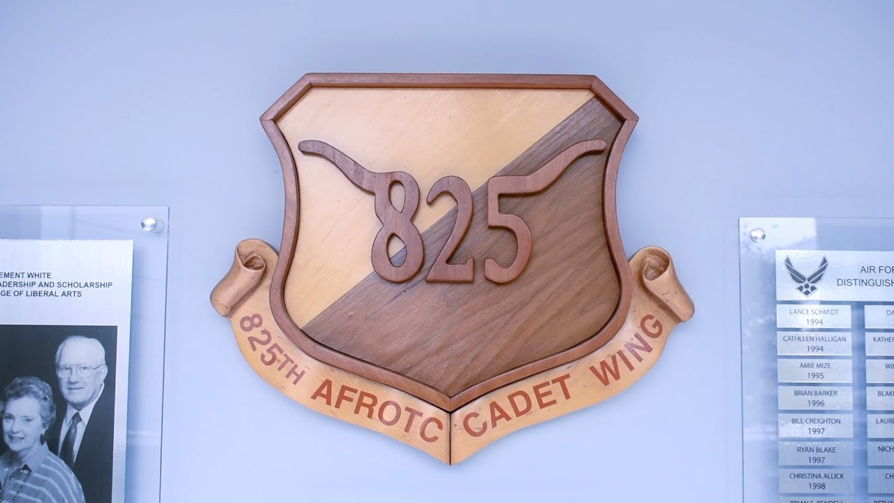 Det 825: Heritage and History - YouTube