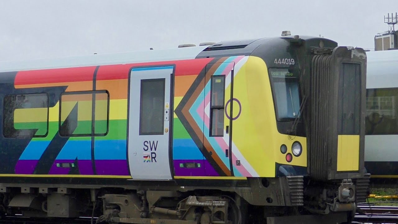 SWR Trainbow 444019 In New Colours At Clapham Junction And London ...