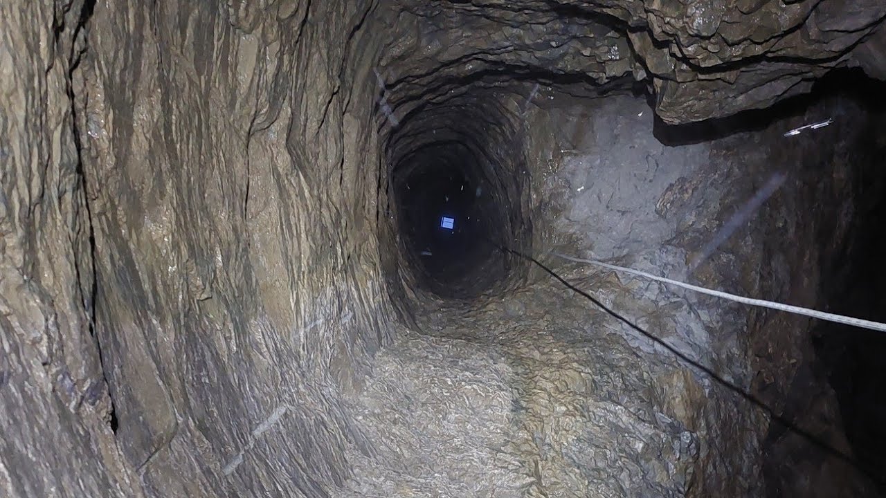 Rowter Hole Peak District Derbyshire caving trip Northern Troglodytes ...