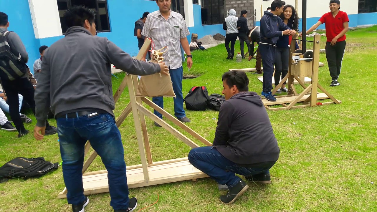 Diseño y funcionamiento de la catapulta - YouTube