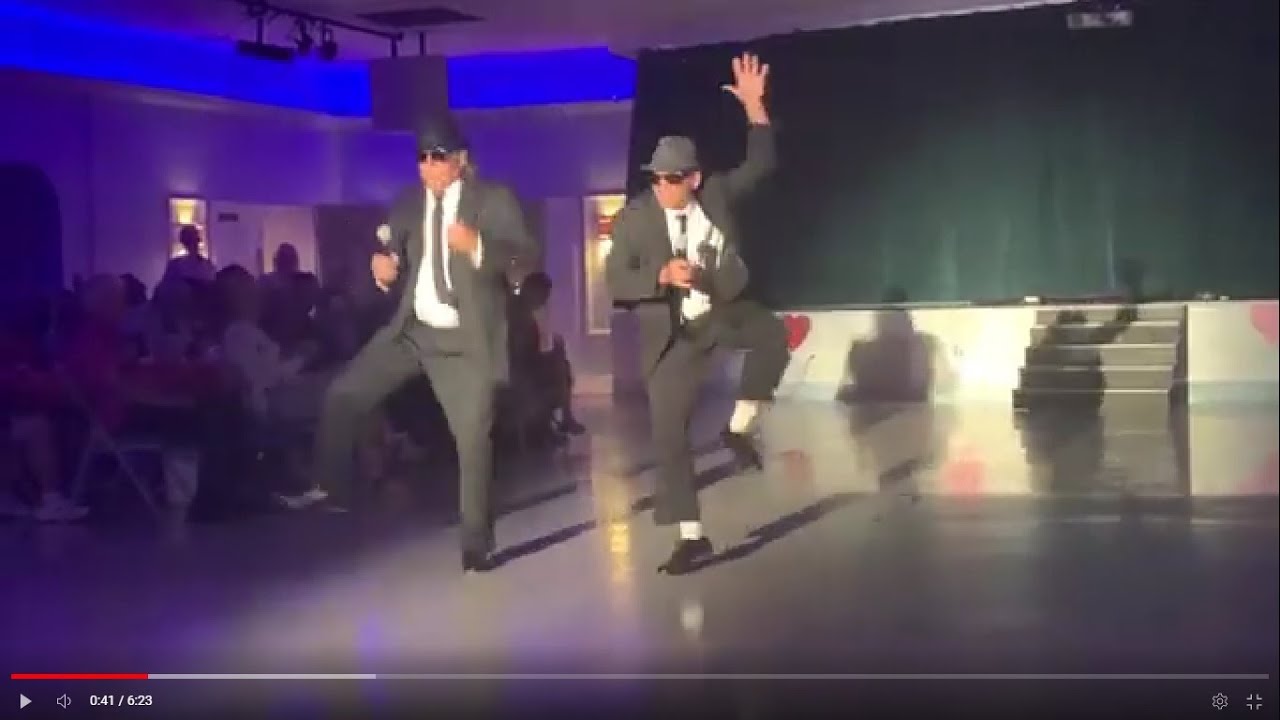 Blues Brothers Soul Man - Sweet Home Chicago - YouTube