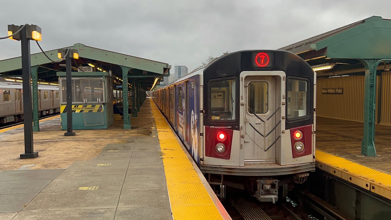 (7) Lcl and (7X) Exp Trains with (7) Trains Ending at Mets-Willets ...
