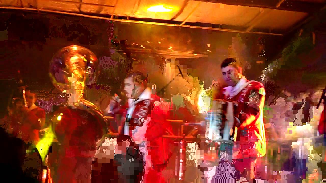 banda nortena en liveral 2012 - YouTube