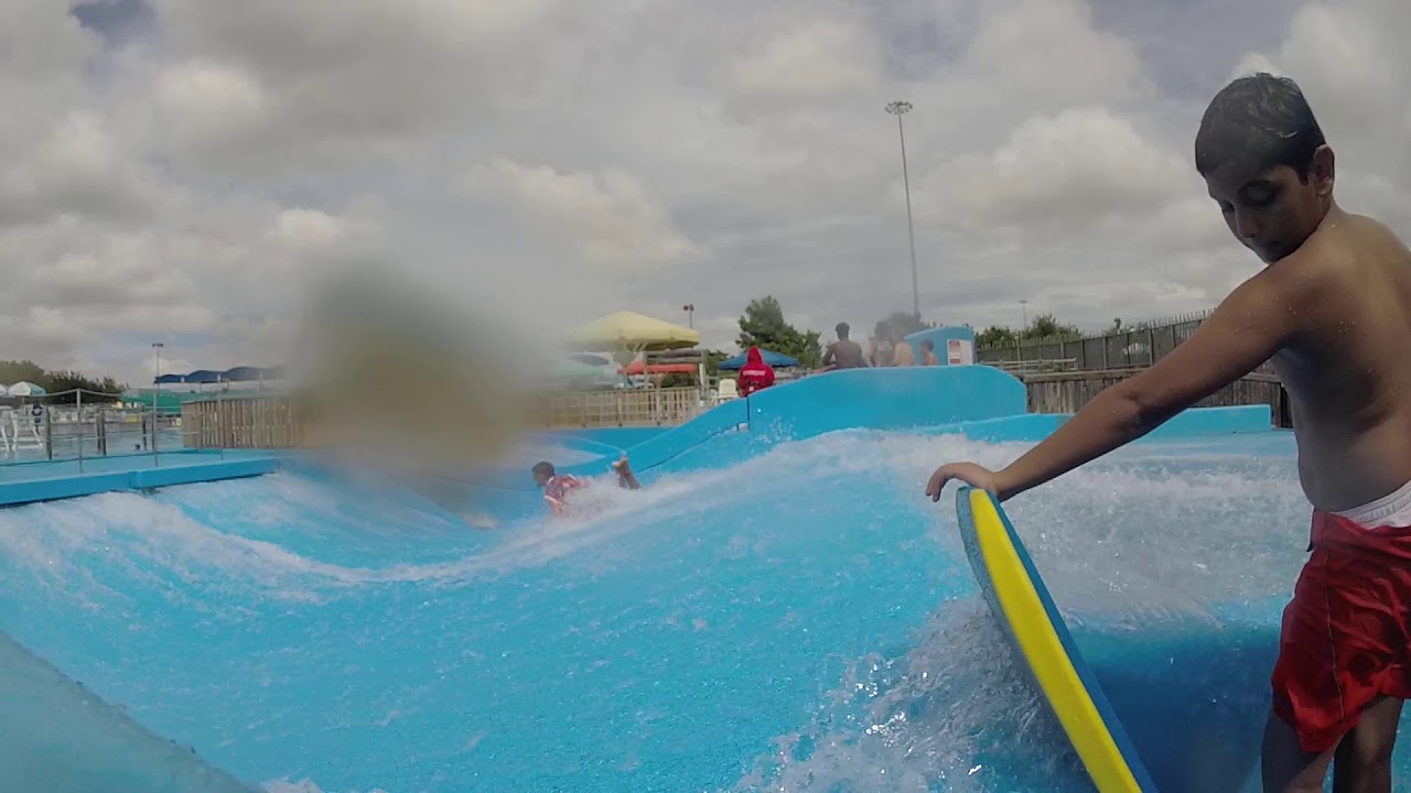 FlowRider Retro Wave at Six Flags Hurricane Harbor Texas Surf Machine ...