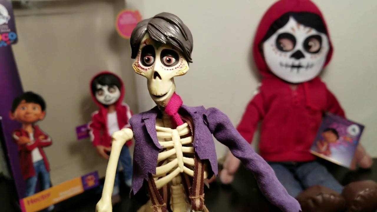 Disney Pixar Singing Hector Figure - YouTube