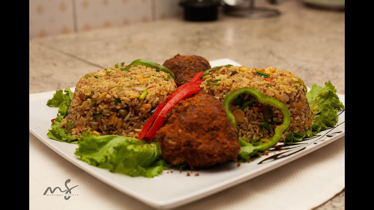 HOW TO PREPARE THE PERFECT FRIED RICE - YouTube