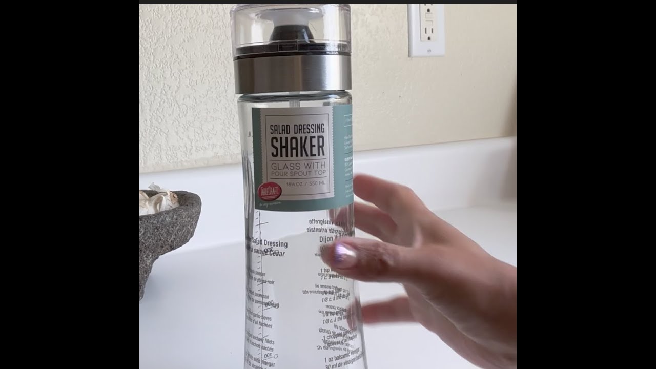 Tablecraft Salad Dressing Shaker - Glass with Plastic & Metal Pour ...