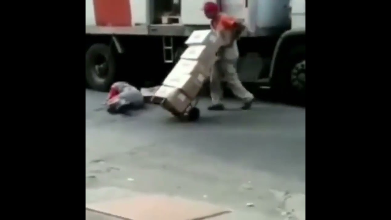 Unloading truck fail - YouTube