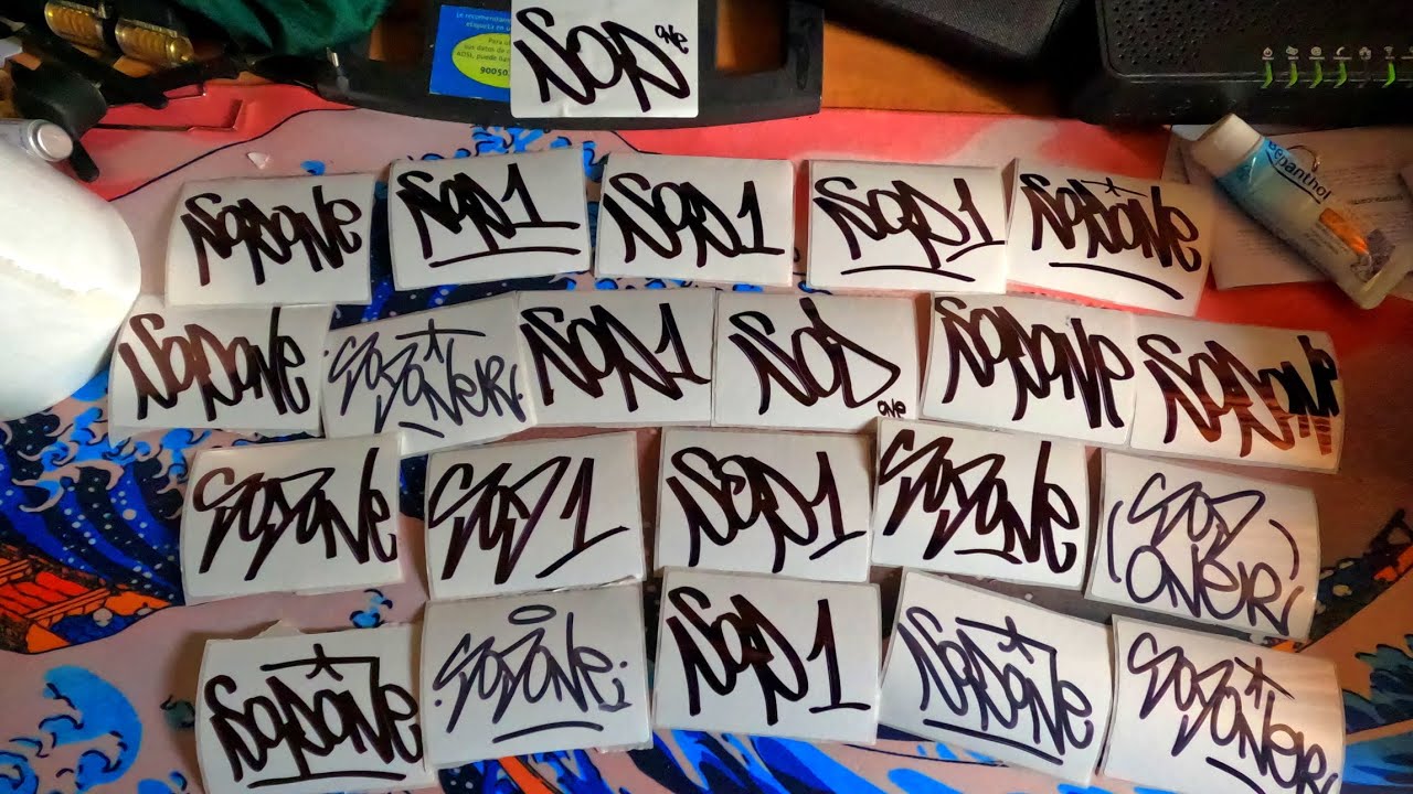 Making fast graffiti stickers for the streets. Haciendo pegatinas. # ...