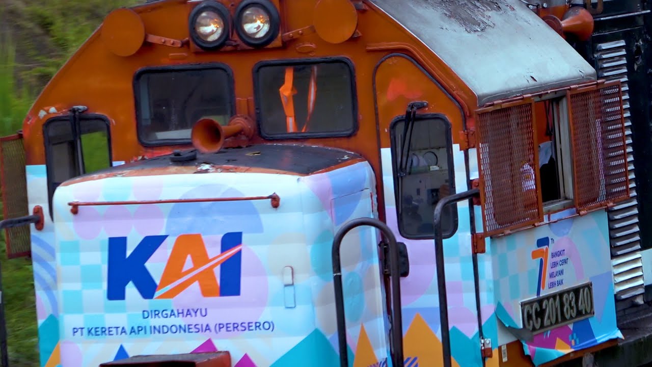 New Livery HUT KAI Ke 77 Kereta Api Rajabasa Divre IV Tanjungkarang ...