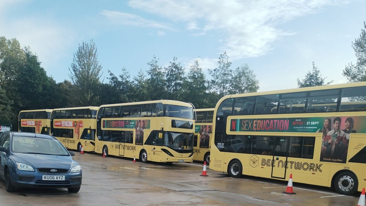 UPDATE.. sneaky look at inside off new bee network YELLOW buses coming ...