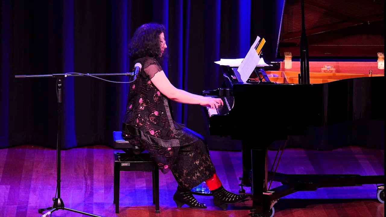 Elena Kats-Chernin plays Green Leaf and Eliza Aria - YouTube