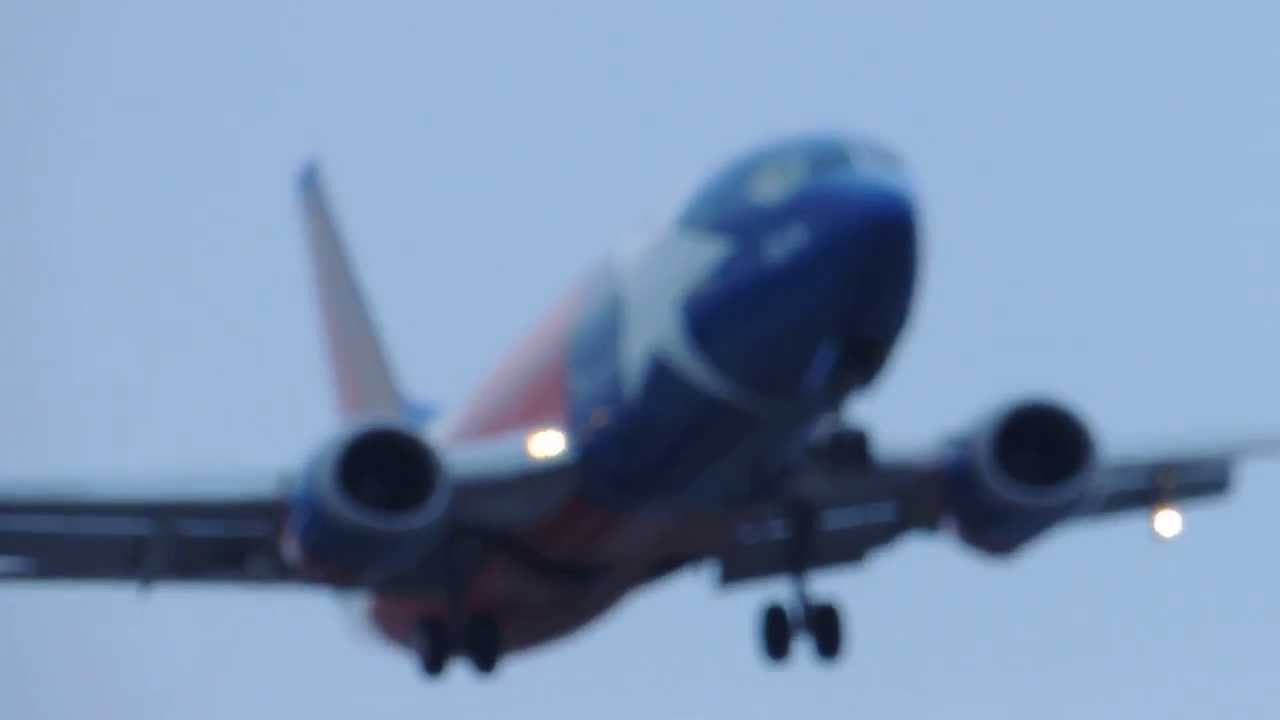 Southwest Airlines Boeing 737-300 Lone Star One [N352SW] landing in LAX ...