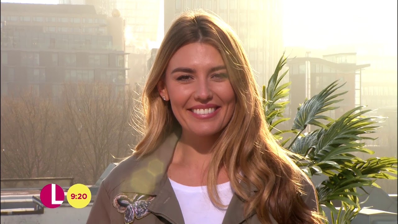 Mark Heyes Shows Off His Summer Mac Picks | Lorraine - YouTube