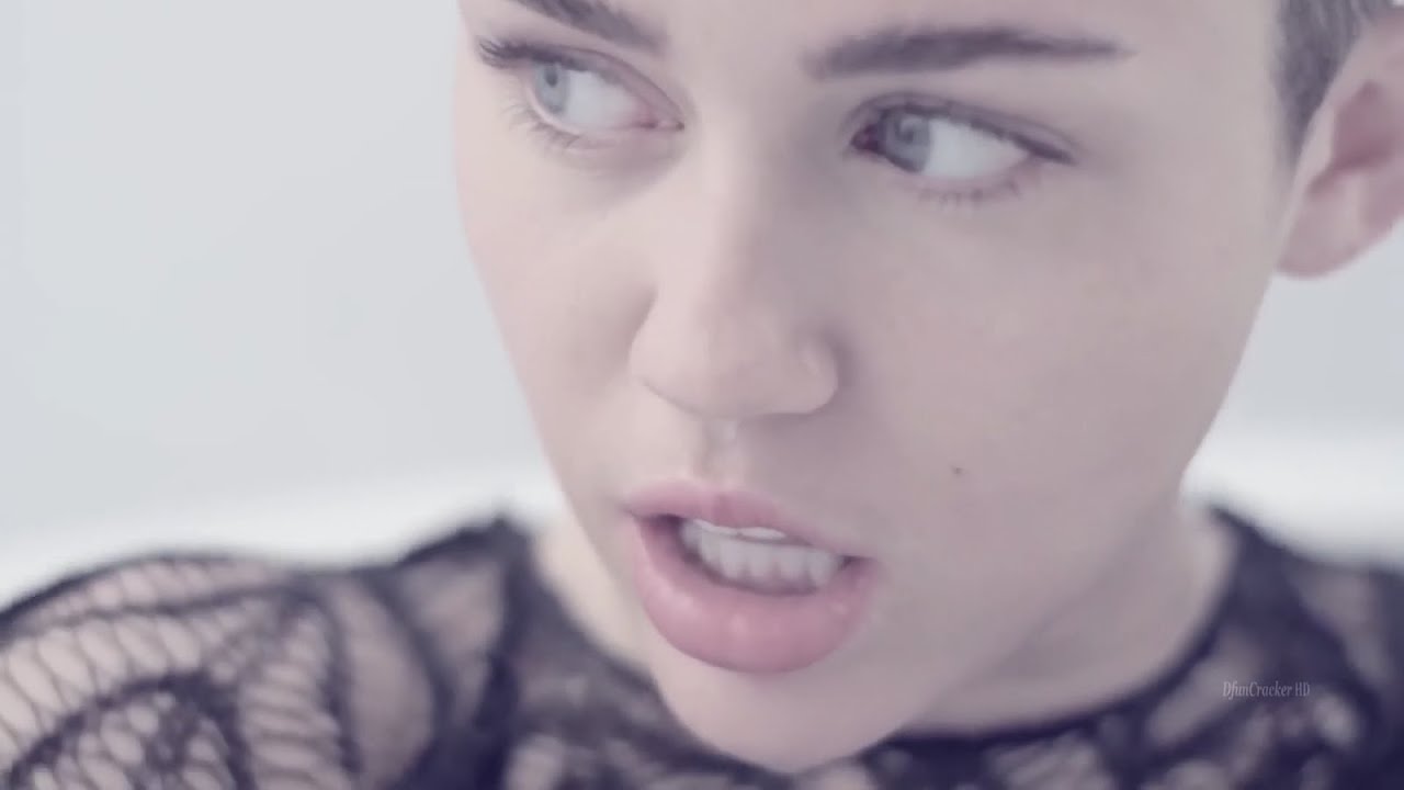 Miley Cyrus - Adore You Vevo Premiere! - YouTube