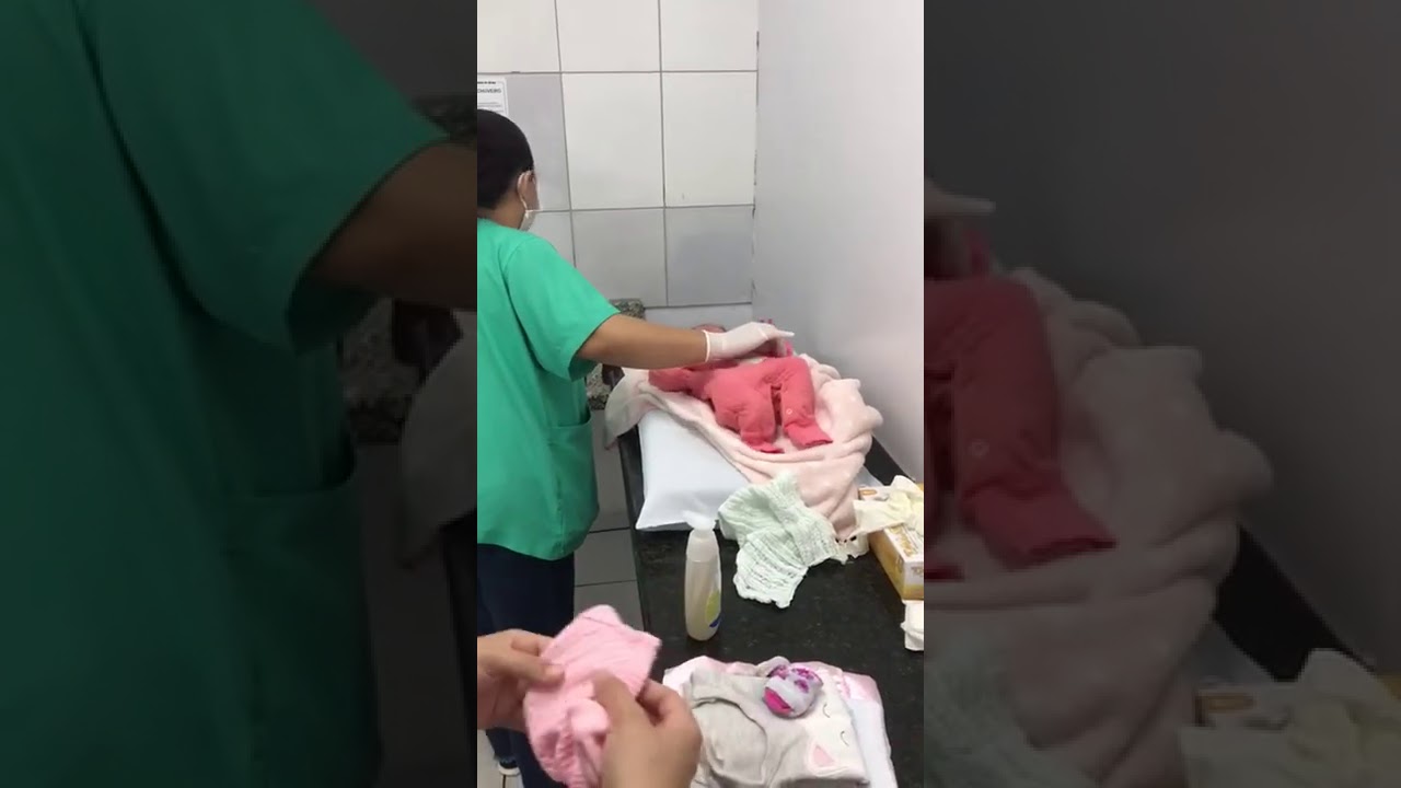 Primeiro banho - YouTube